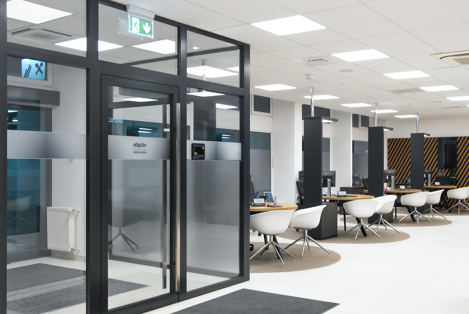 Přeměnili jsme 12 poboček slovenské Tatra banky.